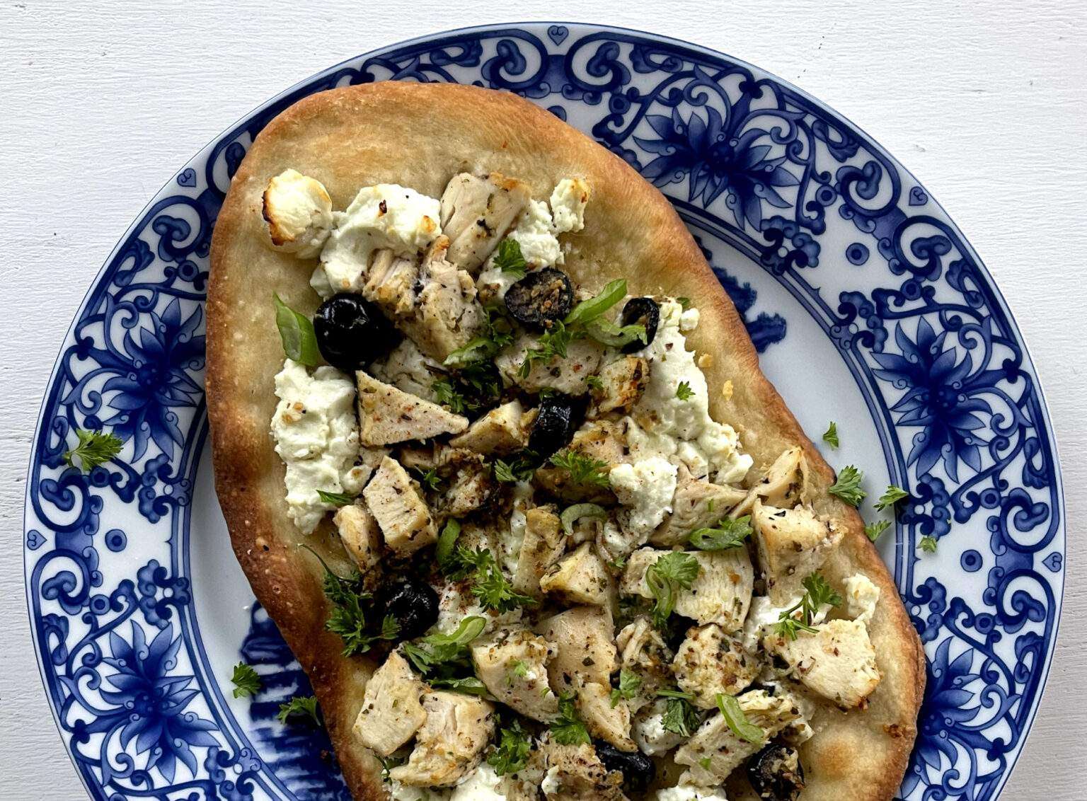 How to Make Vegan Tomato, Onion & Garlic Flatbread Pizza - Morgan Be Cookin